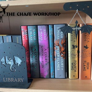 Fantasy Book Shelf Corner Decoration Dragon Baby Dragon - Spice up Your ...