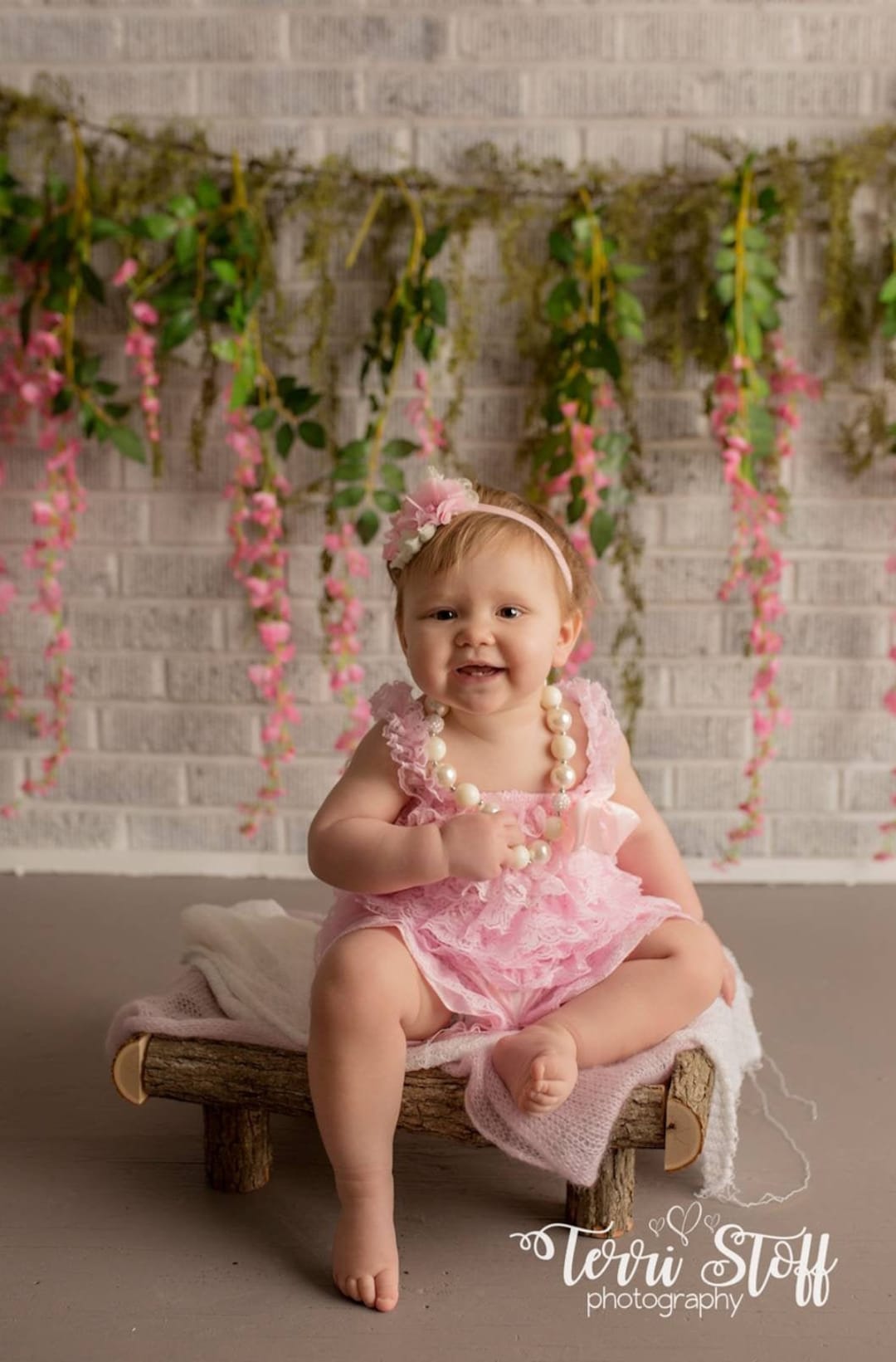 LOG PLATFORM BED Infant, Wooden Sitter Photography Props, Real Wood ...