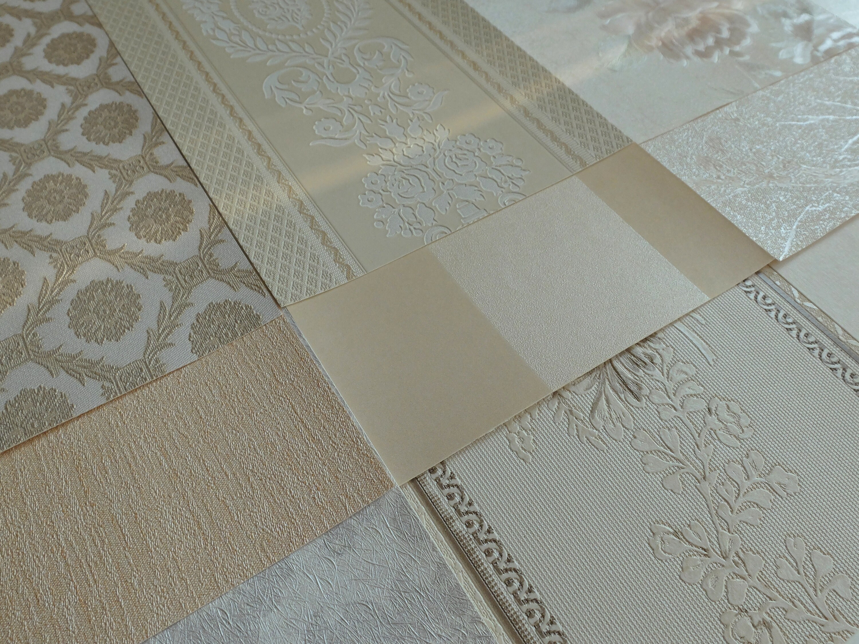 Royal Paper Scrap Pack, 15 Pieces, Gold and Glittering Wallpaper ...