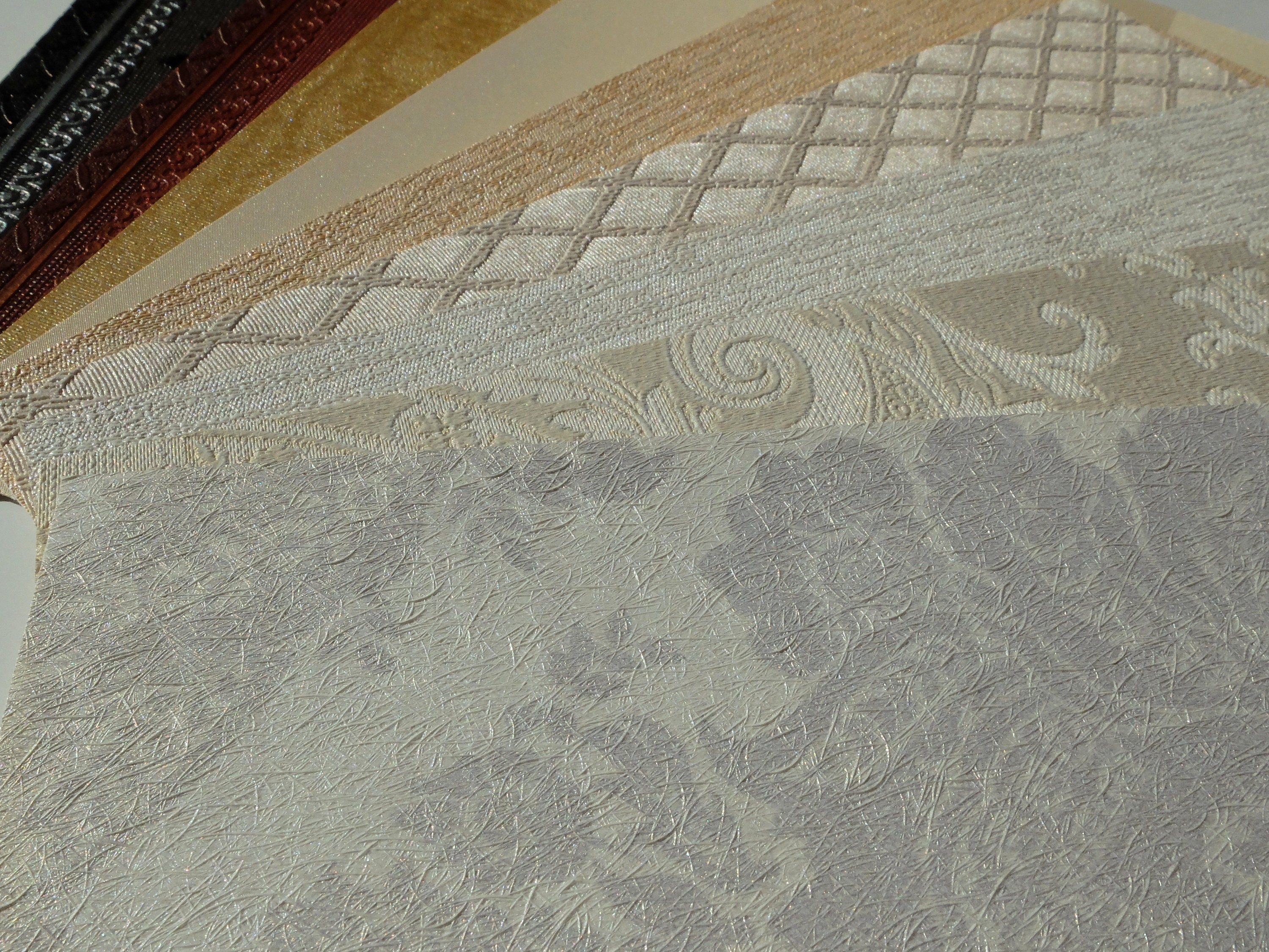 Royal Paper Scrap Pack, 15 Pieces, Gold and Glittering Wallpaper ...