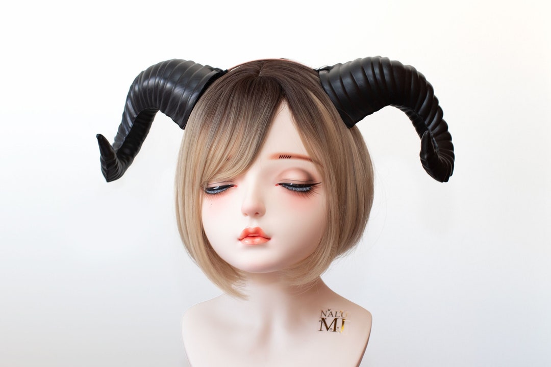Plain Black Huge Horn Forest Gothic Demon Nymph Ram Horn Headdress ...