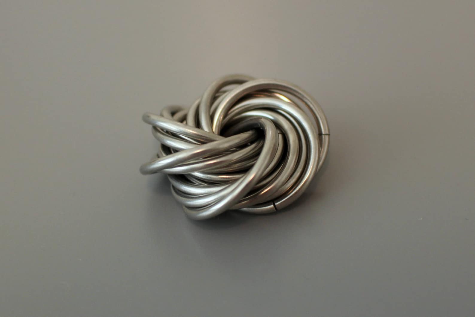 Mobius Ball Ring Figet - Size Small - Etsy