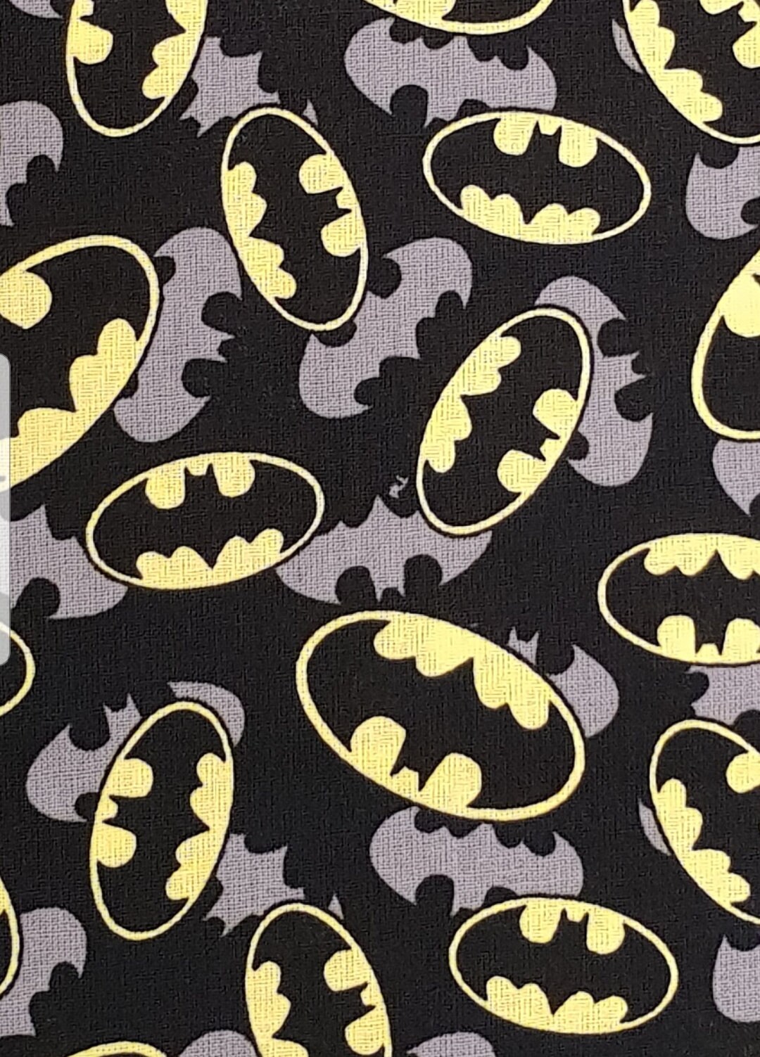 Batman Logo Character Fabric UK Fat Quarter 20 X 22 or 50cm X 56cm 100% ...