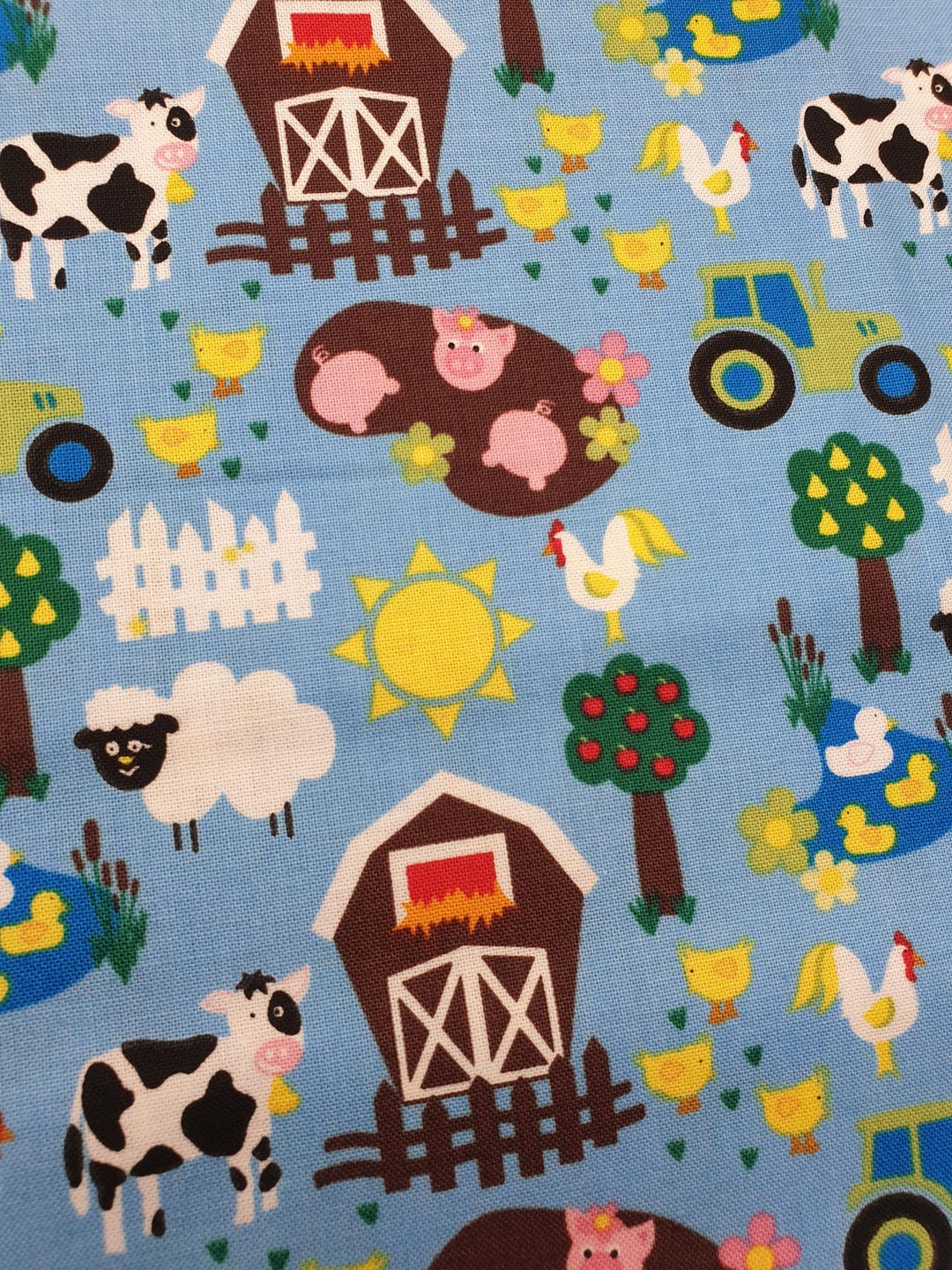Cute Farm Fabric UK 100% Cotton Material Fat Quarter Patchwork Barn ...