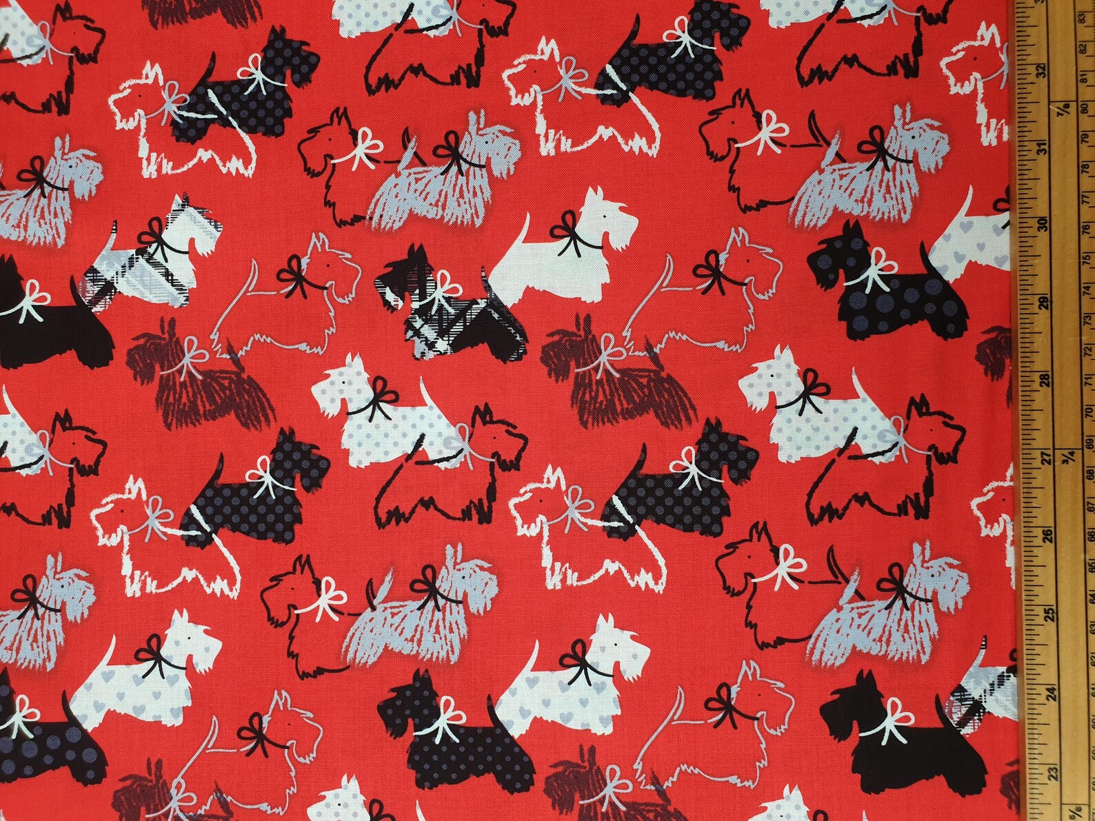 Red Scottie Dogs Fabric UK 100% Cotton Material Fat Quarter Patchwork ...