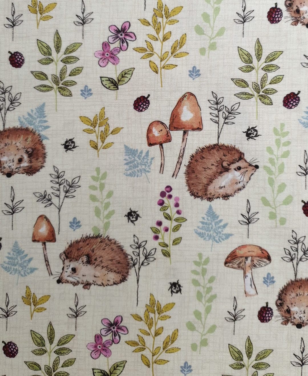 Hedgehog Fabric UK 100% Cotton Material by Metre Patchwork Wild Animals ...