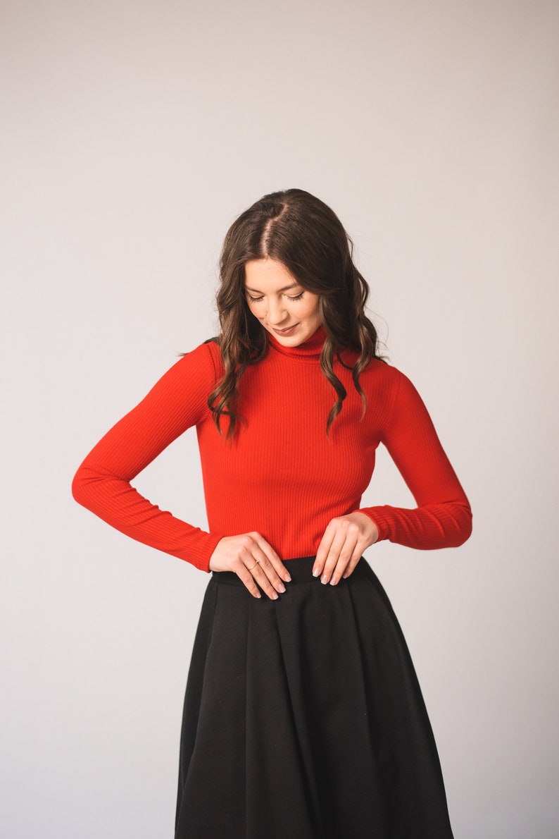 WOMENS TURTLENECK, Slim-fit Turtleneck, Red Long Sleeve Ribbed Stretch ...