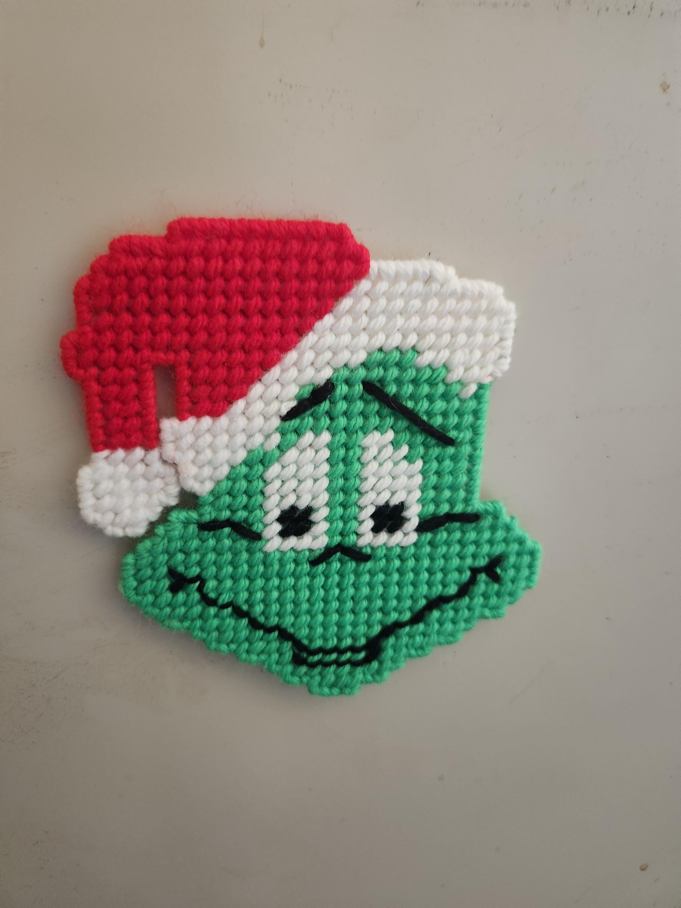 Plastic Canvas Grinch Magnet - Etsy