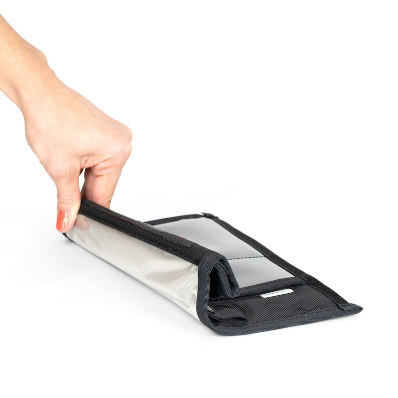 Mission Darkness Neolok Window Faraday Bag for Phones - Etsy