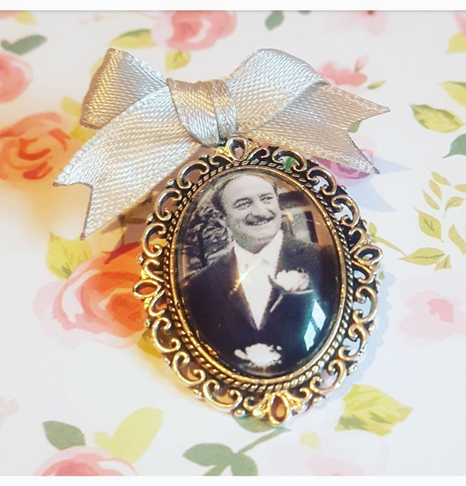 Personalised Photo Memory Brooch. Bouquet Charm. Button Hole. - Etsy UK