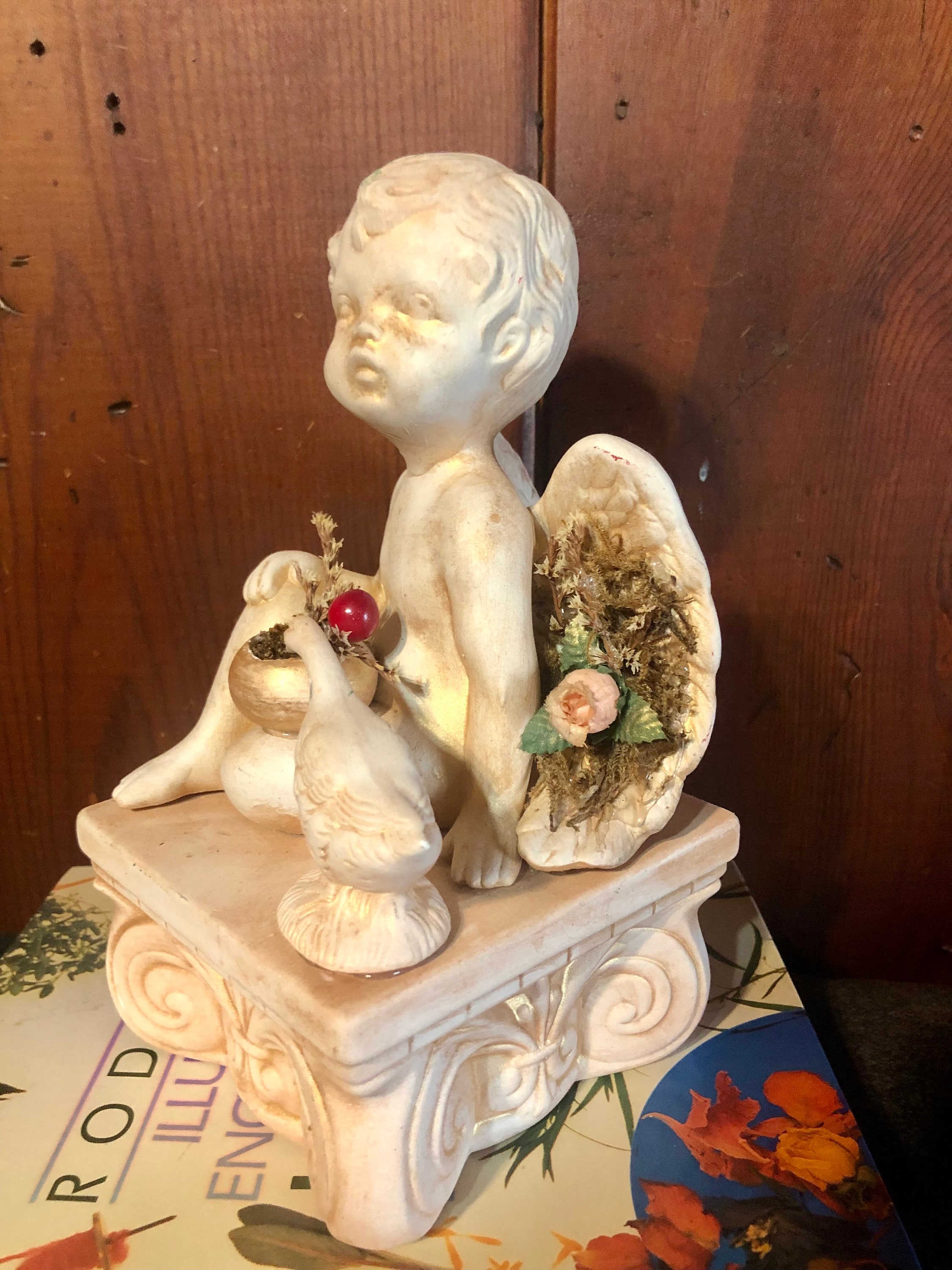 Vintage Ceramic Cherub With Dried Flowers - Etsy
