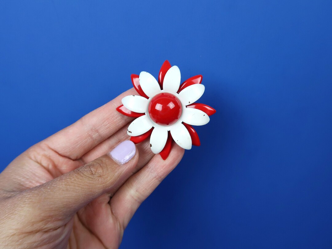 MOD FLOWER Pin - Vintage Red + White Metal Enamel Floral Cloisonne ...