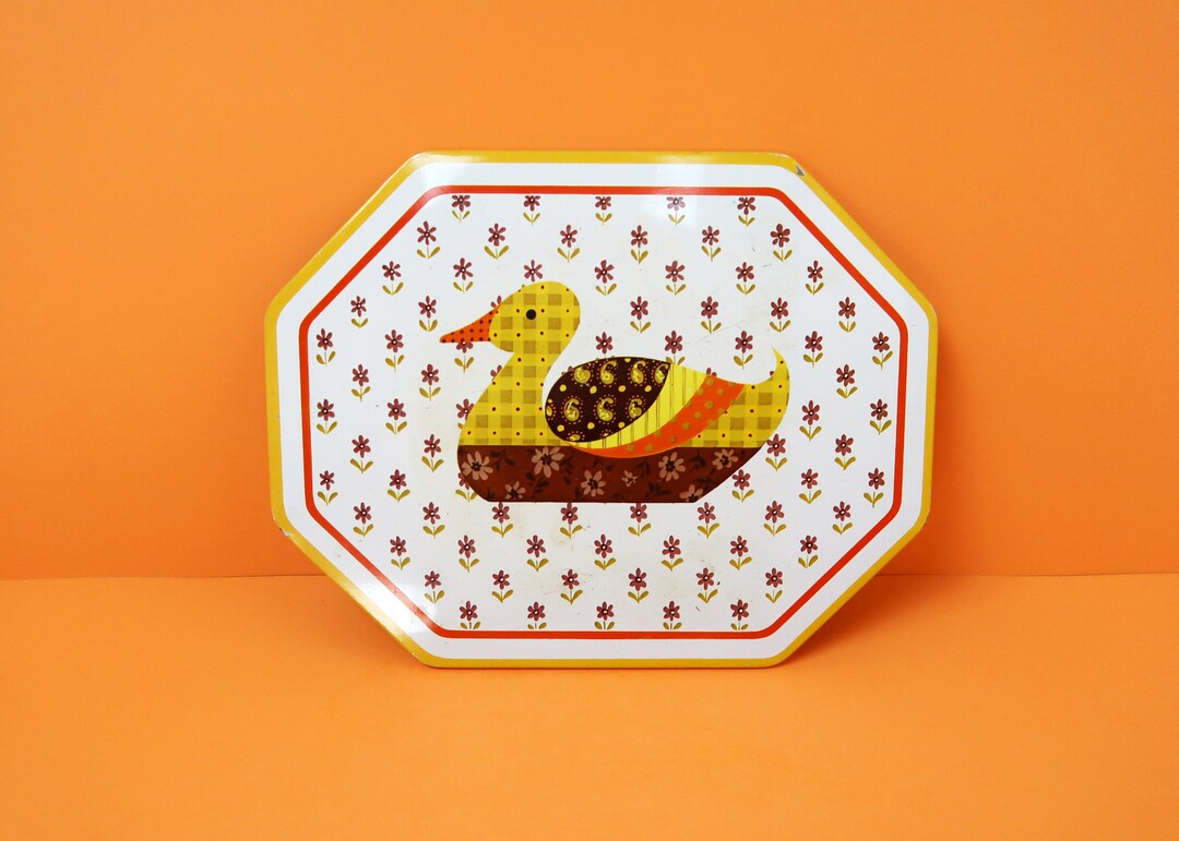 DUCK Wall Plaque Art Decor - Vintage Floral Flowers Checkered Paisley ...