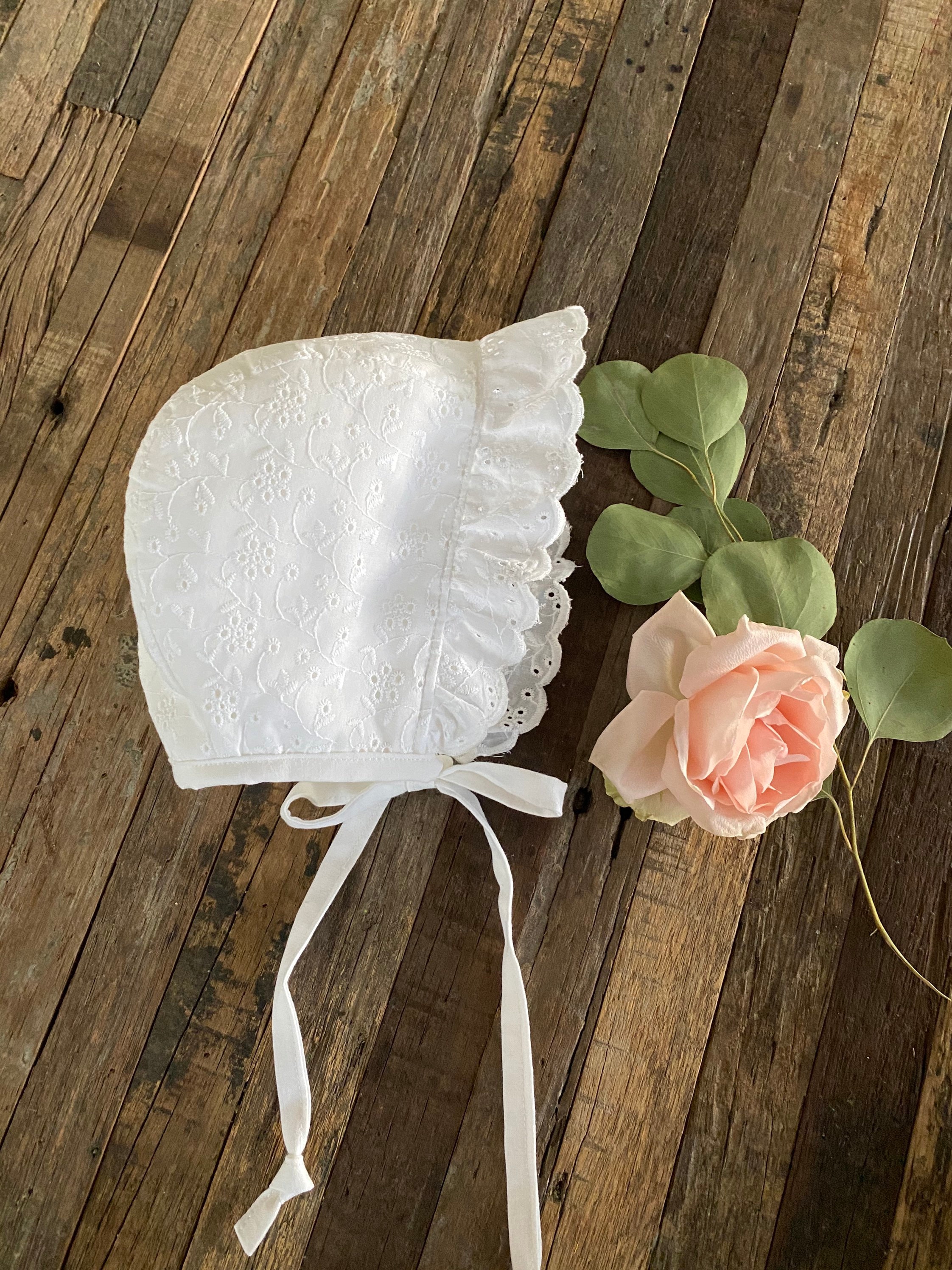 White Eyelet Baby Bonnet / Hat / Infant Hat. - Etsy