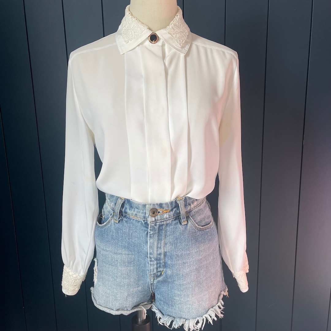 Vintage 70s Silky Spread Lace Collar Blouse With Pleat Detail and ...
