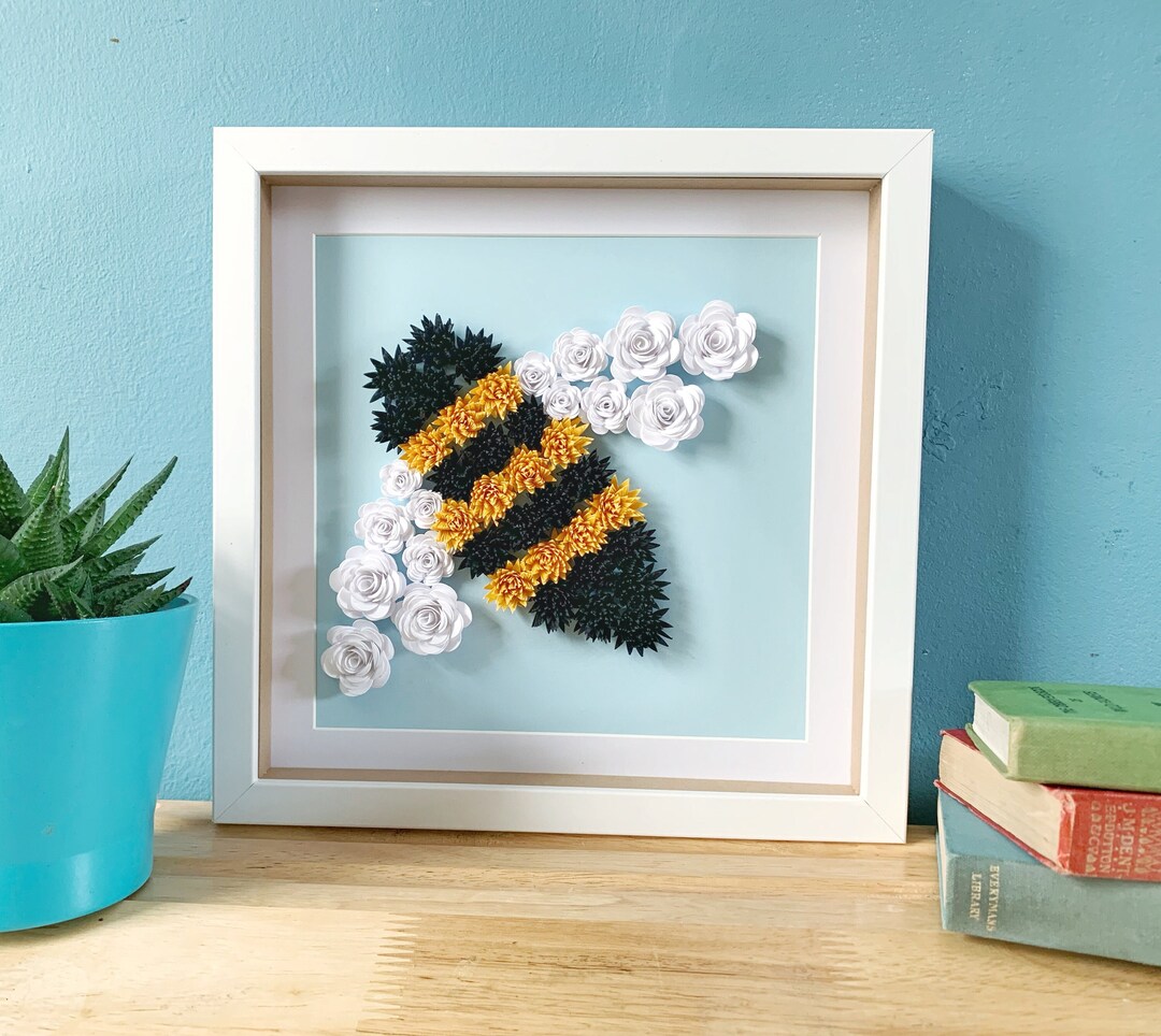 Bee Wall Art Bumblebee Picture Wildlife Wall Art Nature Artwork Bee ...