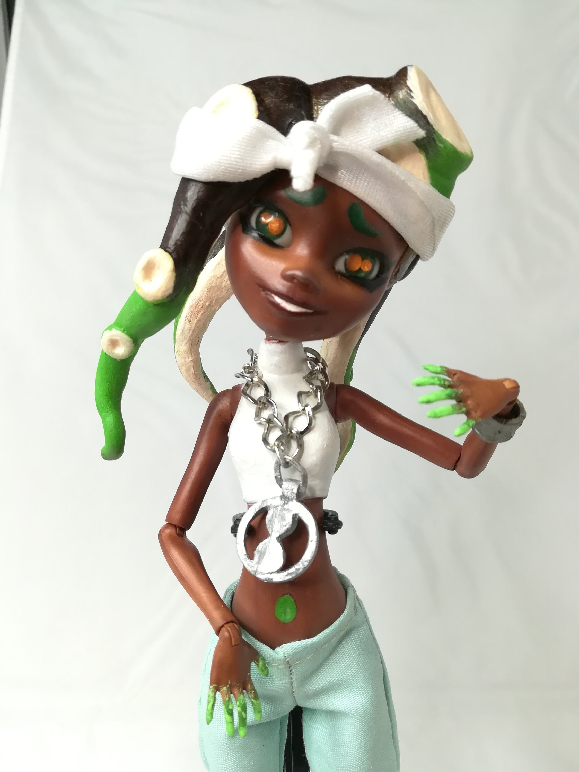 My GF made an OOAK Marina Doll : r/splatoon
