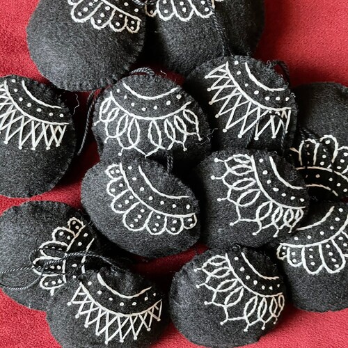 Notorious RBG Collar Felt Ornaments - Etsy