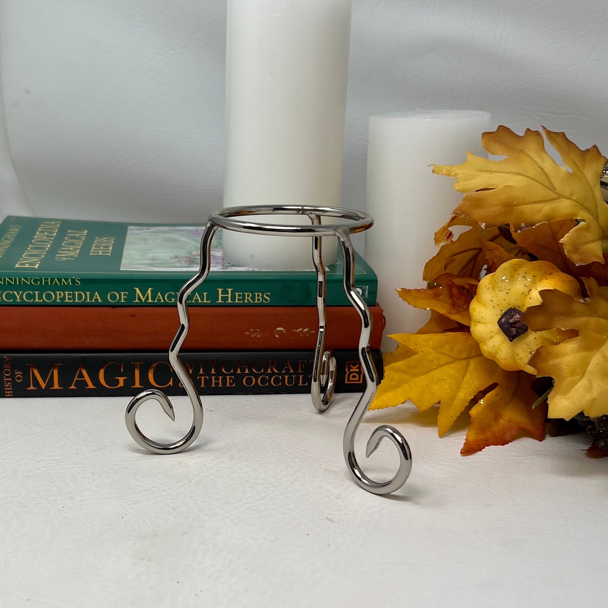 Silver Metal Decorative Curls Sphere Holder, Globe Stand, Egg Stand ...