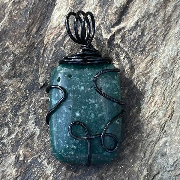 Wire Wrapped Pendant - Etsy