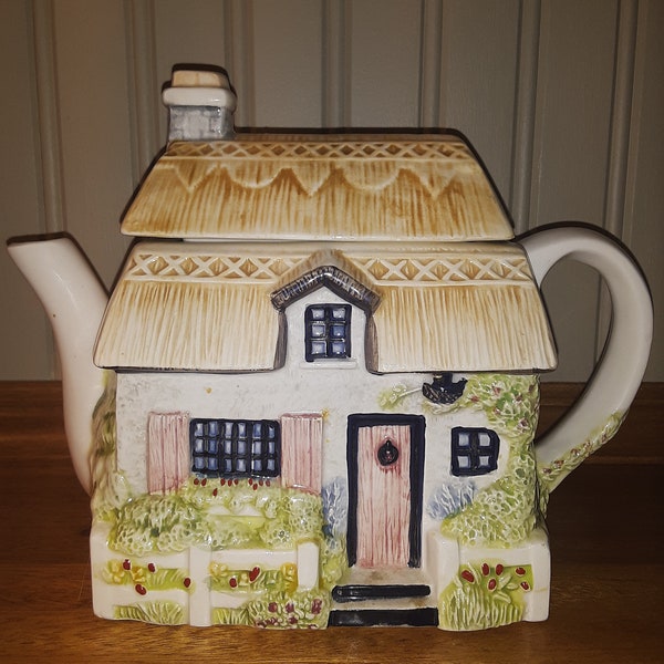 Cottage Tea Pot - Etsy