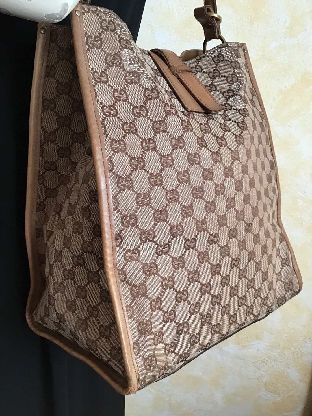 GUCCI VINTAGE SHOULDERBAG| Personalized Gucci| Canvas Monogram Gucci Shoulderbag | Fashion ...