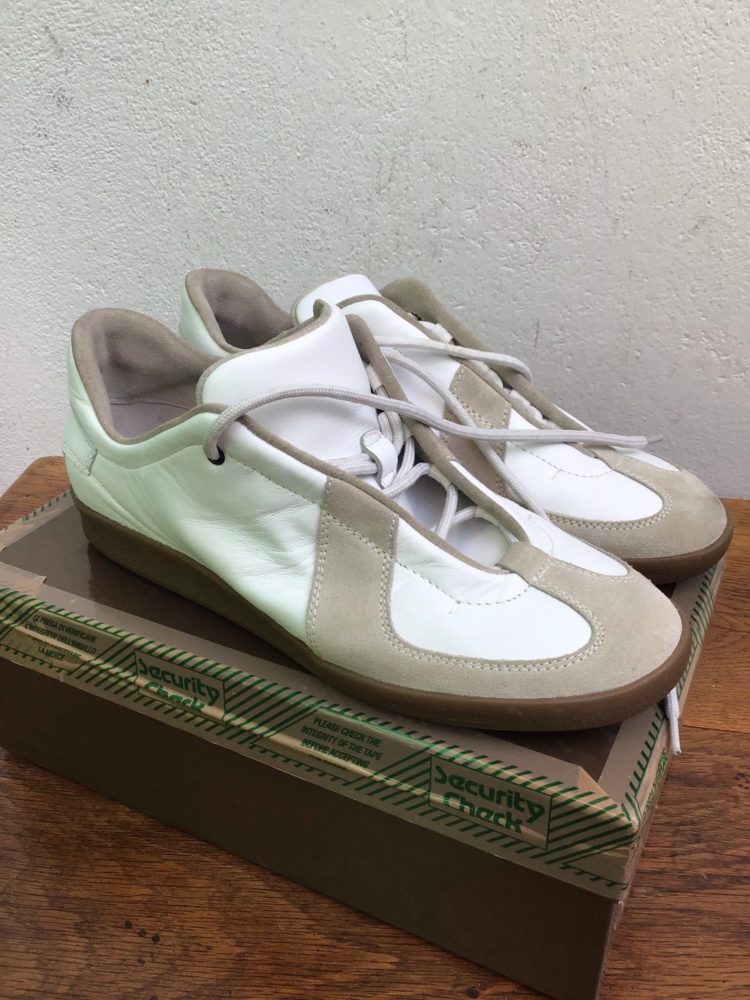 GUCCI LEATHER TRAINING Shoes |gucci White Leather Sneakers| Vintage ...