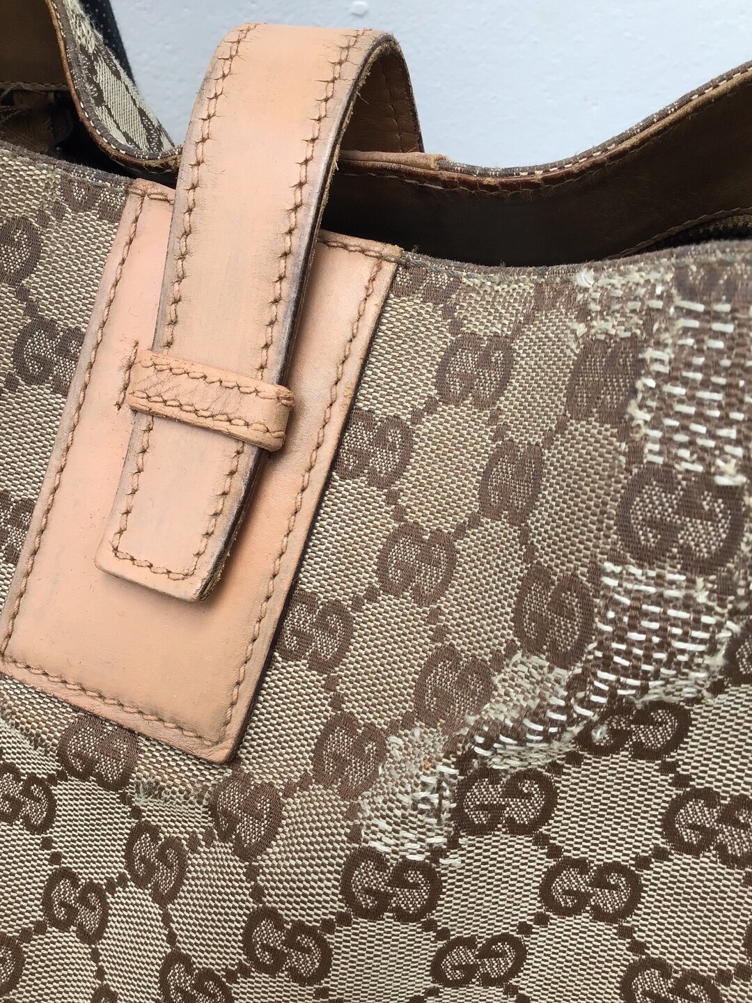 GUCCI-VINTAGE SHOULDERBAG Personalized Gucci Canvas Monogram Gucci Shoulderbag Fashion Vintage ...