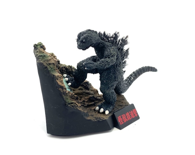 Godzilla 1968 Mini-diorama Gashapon Bandai Complete Works SEALED - Etsy