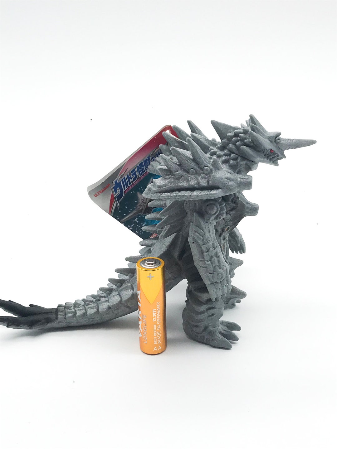 Ultraman Ultra Monster Series #98 - Grigio Regina - Bandai Sofvi ...