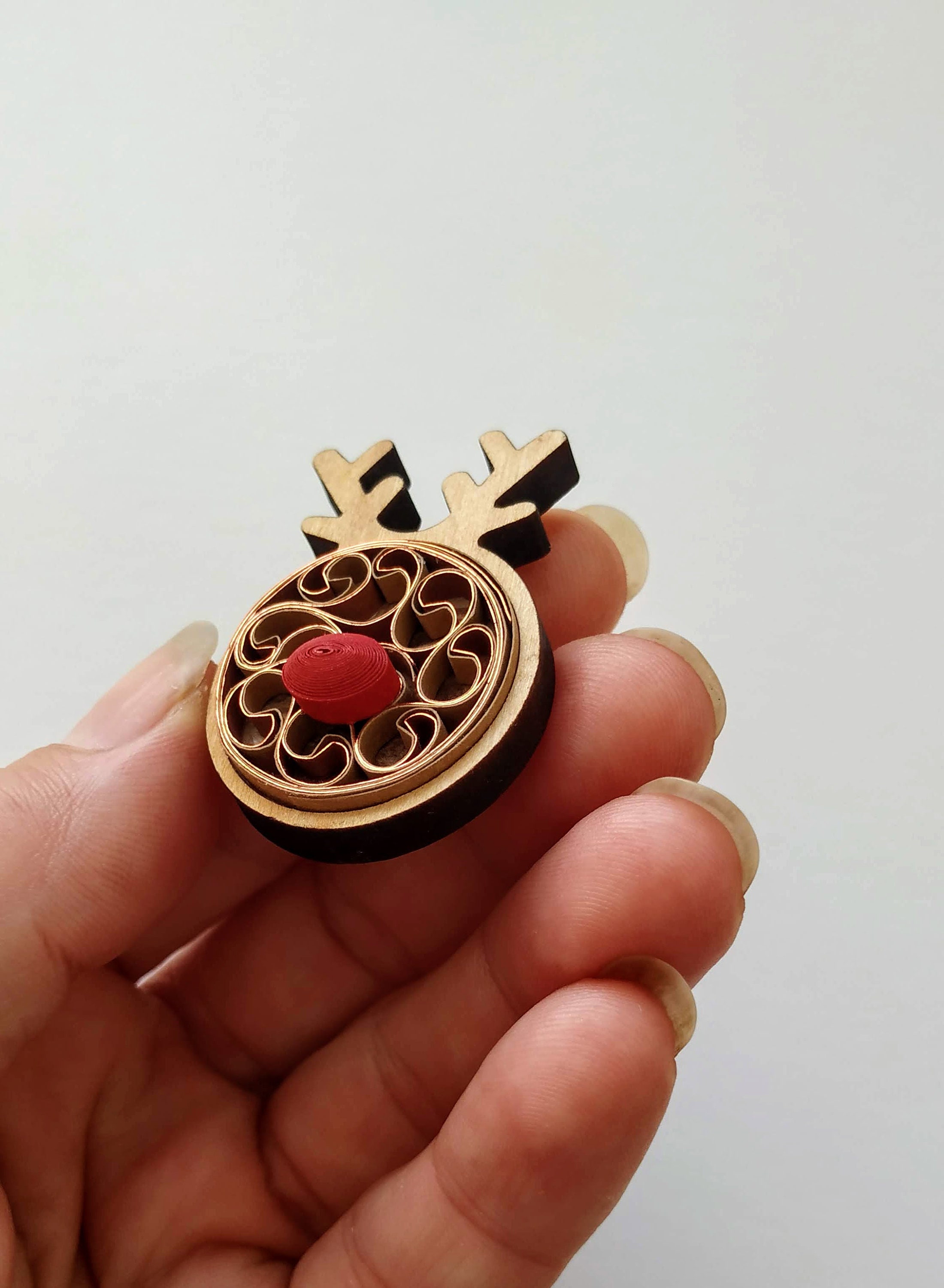 Christmas Reindeer Broach or Magnet Cute Rudolph the - Etsy