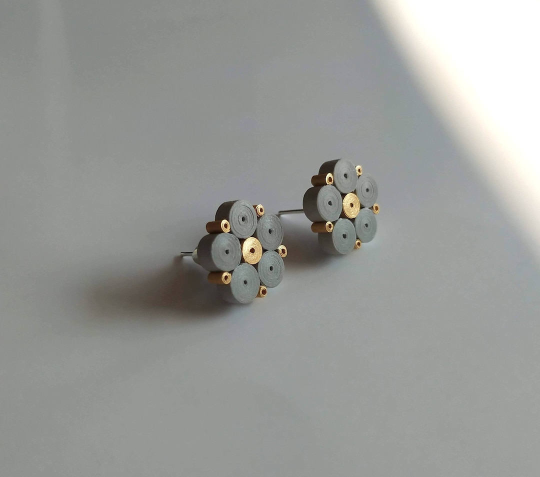 Quilled Paper Stud Earrings: Pearl Effect, Lightweight Jewelry - Etsy