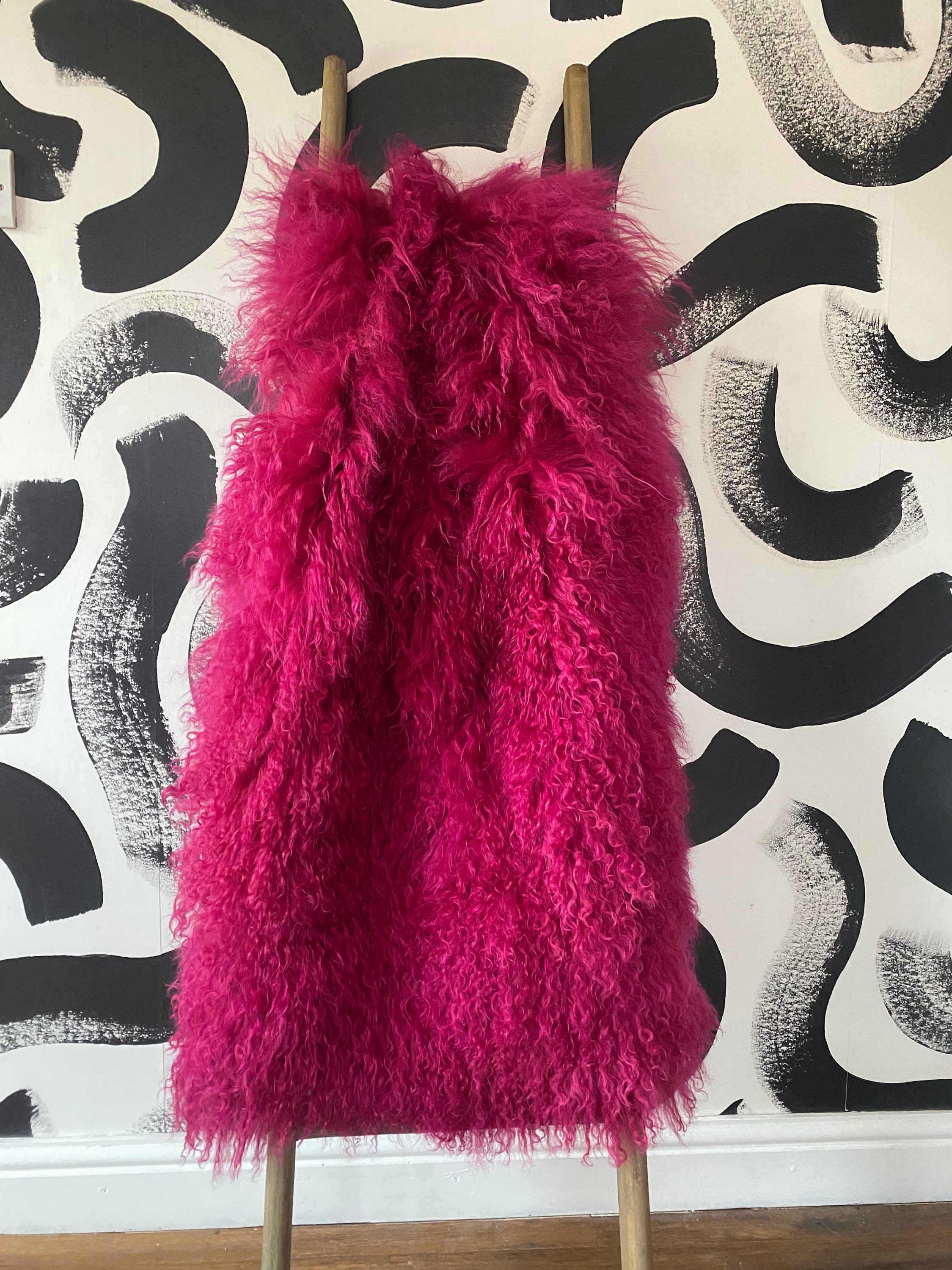 Mongolian Sheepskin Throw / Rug in MAGENTA / Bright Pink - Free Postage ...