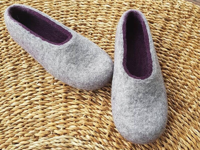 Felt slippers made of pure sheep wool Home shoes Wool clogs | Etsy