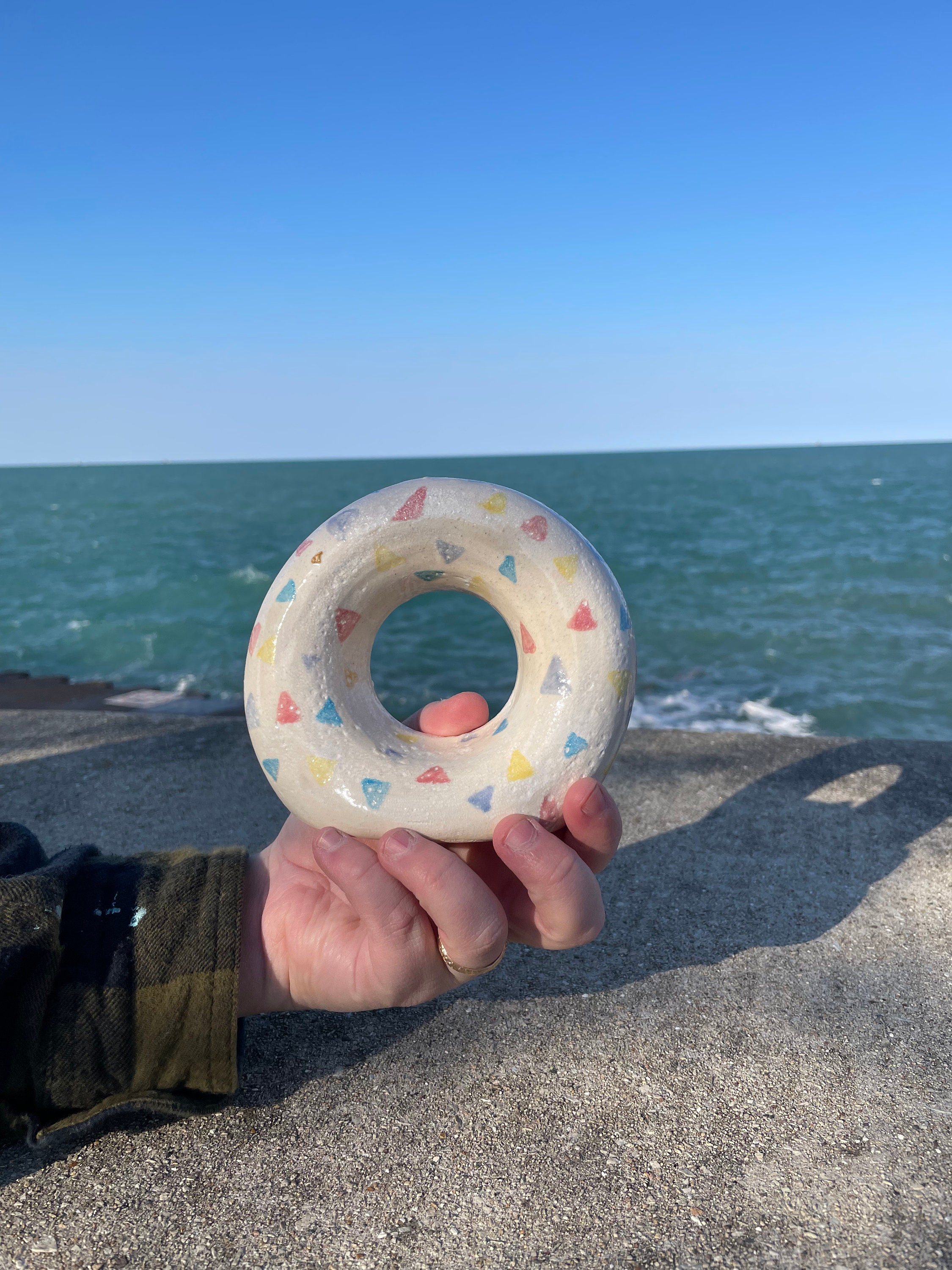 Ceramic 90's Inspired Donut Bud Vase - Etsy