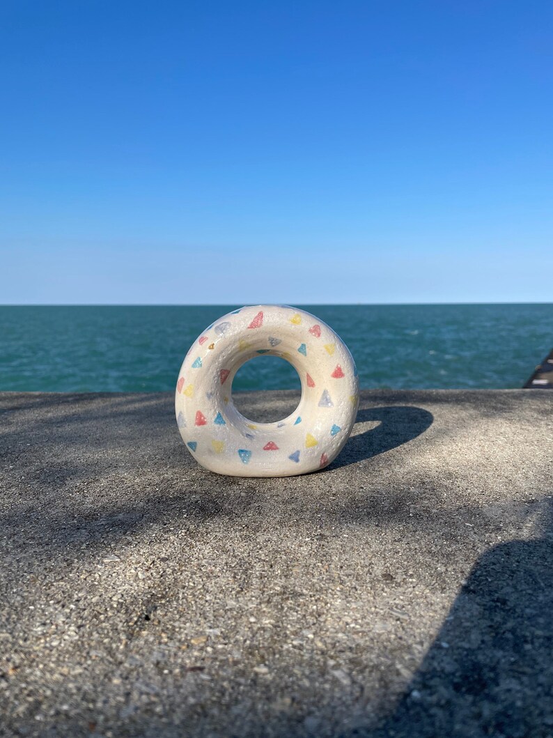 Ceramic 90's Inspired Donut Bud Vase - Etsy