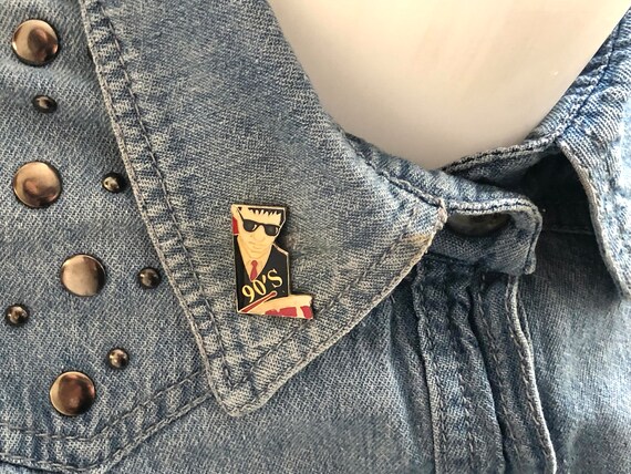 Pin drummer singer Musician 90's - Comic strip - Cart… - Gem