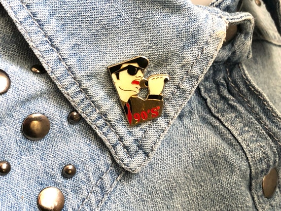 Pin's Singer Musician 90’s - Cartoon - Cartoon - Vint… - Gem