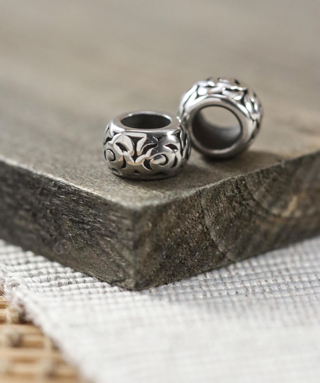 304 Stainless Steel Rose Pattern Metal Spacer: Beads 2 Pieces, 8mm D1 ...