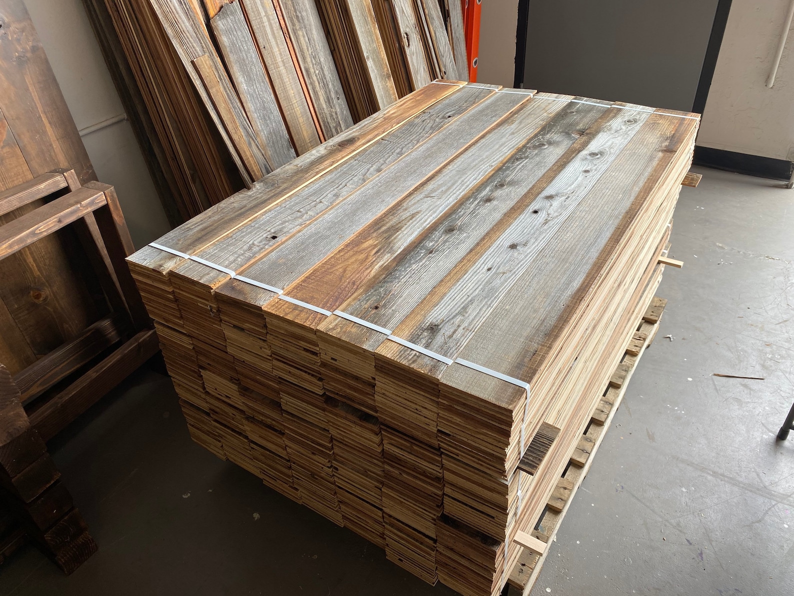 RECLAIMED WOOD PLANKS (24 Sq Ft Bundles) - Etsy