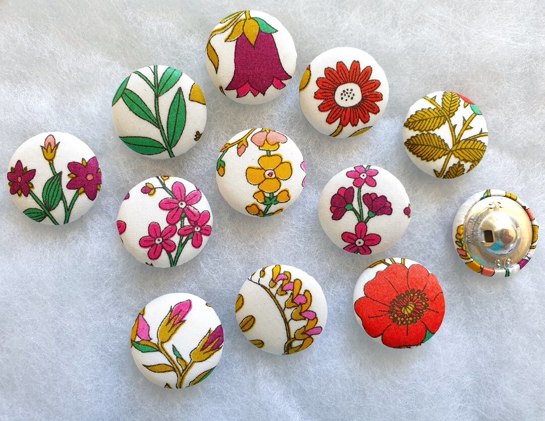 Set of 5 Buttons Covered in Liberty Fabric - 22mm - Etsy