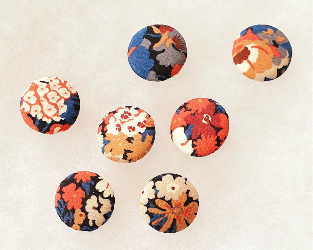 Set of 5 Buttons Covered With Liberty Fabric - 22mm - Etsy