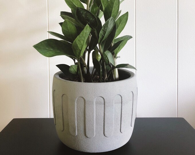 Arched Textured Planter Large - Etsy