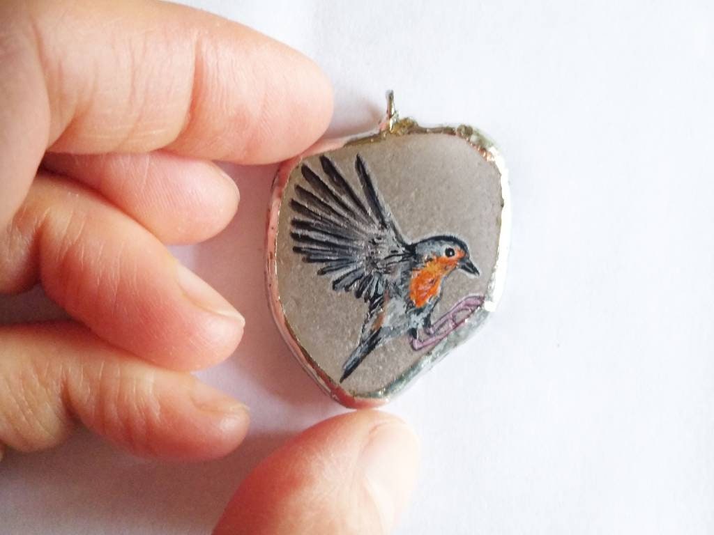 Sea Glass Painted Robin Pendant.robin Decoration - Etsy