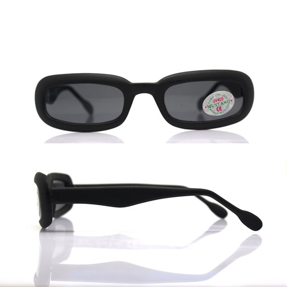 Low rectangular sunglasses man woman matt black frame… - Gem