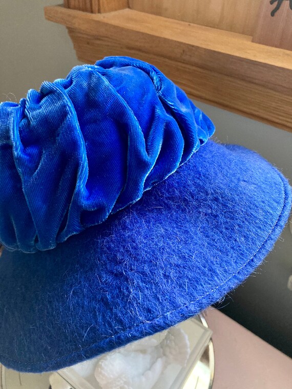 Vintage 1960s Cobalt Blue Fur Felt Hat Easter - Gem