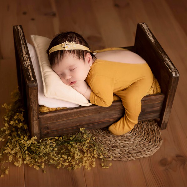 Newborn Bed Prop - Etsy