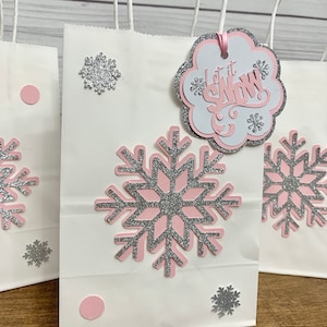 Snowflake Favor Bags / Christmas Favor Bags / Little Snowflake - Etsy