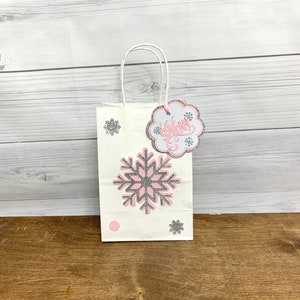 Snowflake Favor Bags / Christmas Favor Bags / Little Snowflake - Etsy