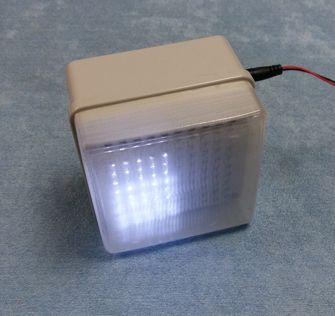 White LED Art SUPERCOMPUTER Matrix Display, Light Effect Desk Toy 10x10 ...